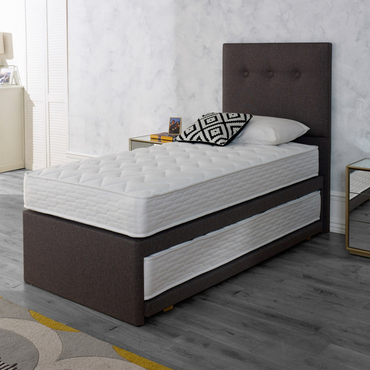 Highgrove Tandem Velvet Guest Bed – Andersons of Inverurie